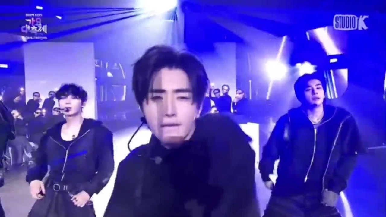 INTRO - ENHYPEN (엔하이픈) [2024 KBS 가요대축제 글로벌페스티벌] | KBS 241220 방송(کپشن) - نماشا